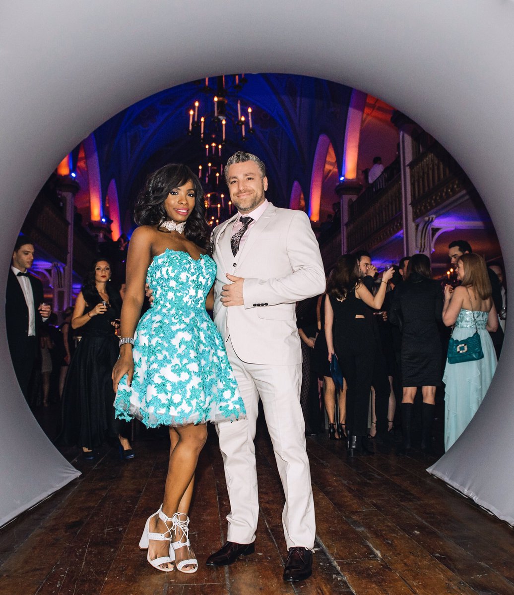 Hockey30 | Jeremy Filosa qui MANGE dans la MAIN de Thierry Henry..