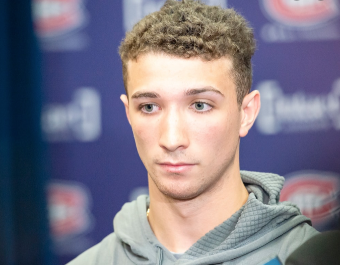 Hockey30 | Logan Mailloux signe un contrat de 3 ans avec le Canadien de ...