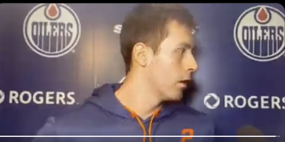 Hockey30 | Vidéo: Le MALAISE GROSSIT autour d'Evan Bouchard à Edmonton...