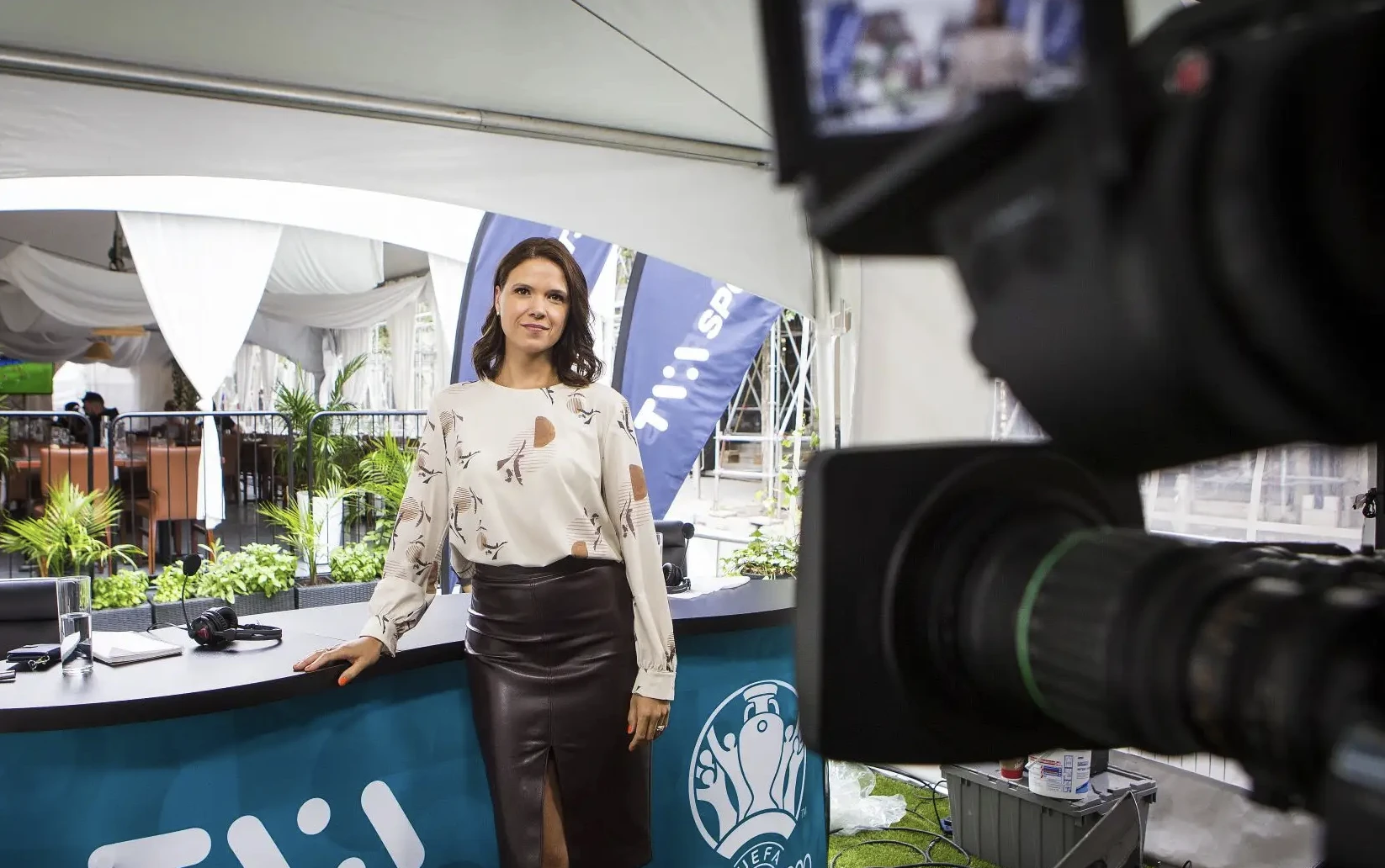 Hockey30 | Commentaires S-E-X-I-S-T-E-S: Élizabeth Rancourt voit rouge