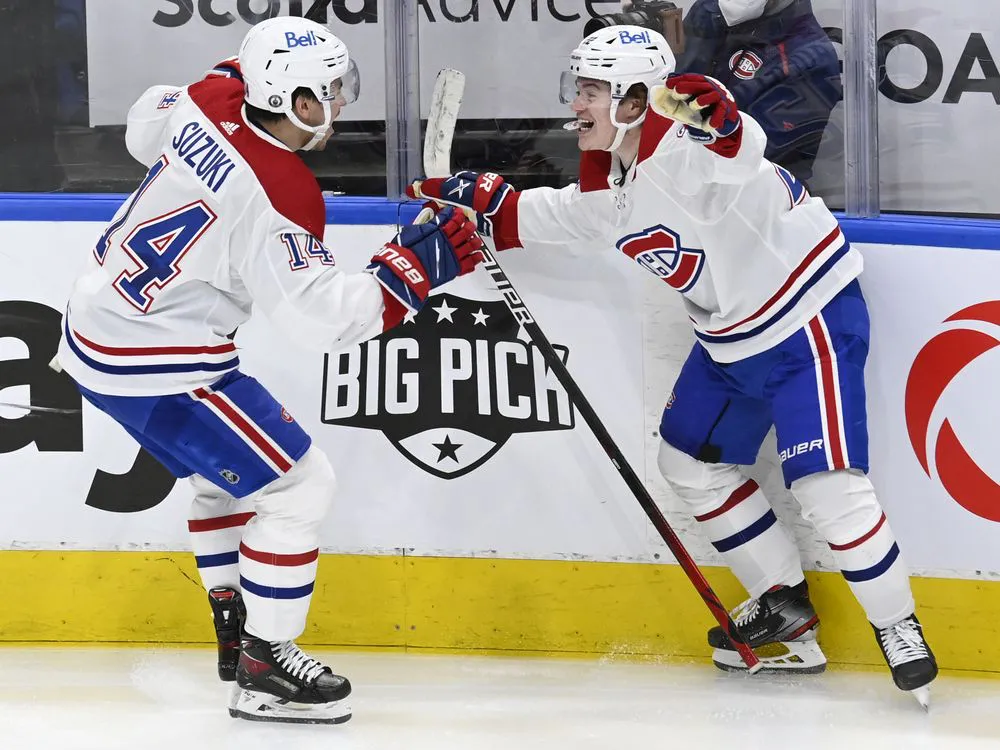 Hockey30 | Cole Caufield et Nick Suzuki se parlent tous les jours...