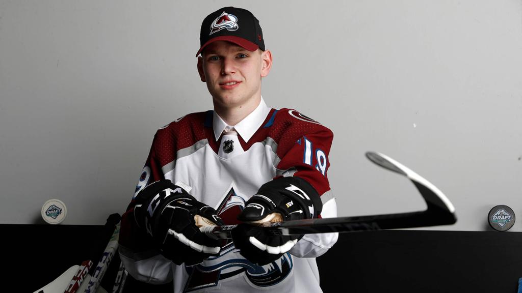 Hockey30 | Bowen Byram ne se laisse pas affecter par les rumeurs l ...