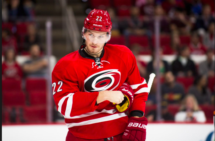 Hockey30 | Pierre LeBrun persiste et signe..