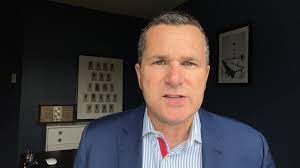 Hockey30 | Renaud Lavoie de plus en plus SEUL dans son coin....